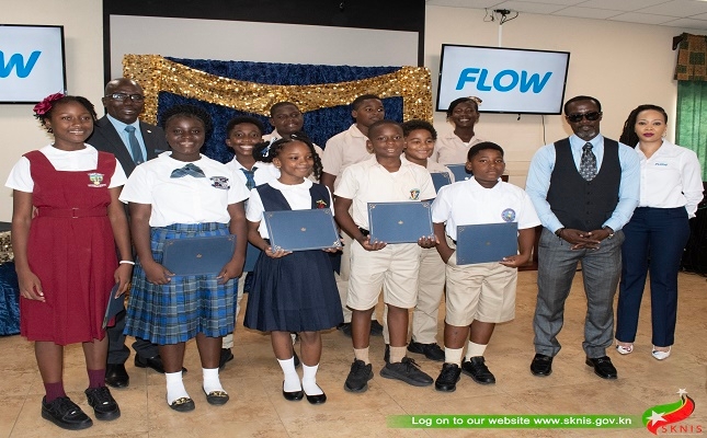 SKNVibes | Flow celebrates newest scholarship recipients at annual High ...