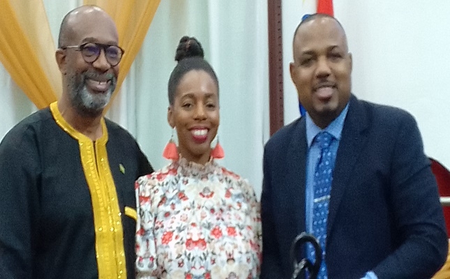 SKNVibes | Rev. Nolan Nanton receives the Lilliane Stephen Award at the ...