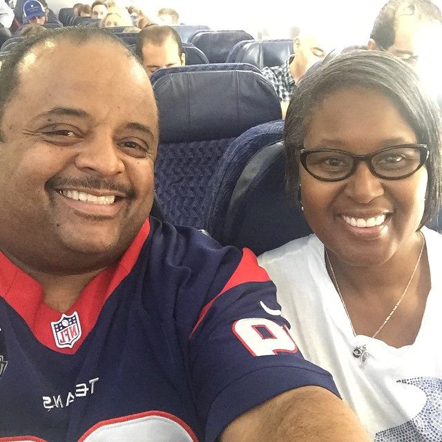SKNVibes | Former CNN contributor Roland Martin vacations in St. Kitts